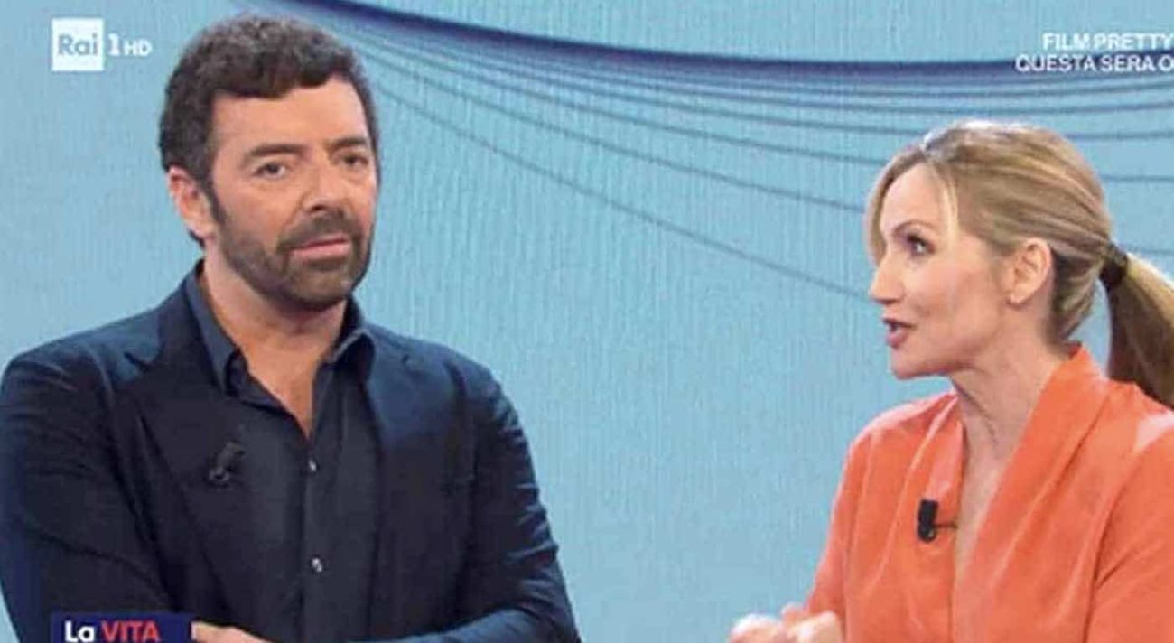 Alberto Matano senza freni, esce finalmente allo scoperto su Lorella Cuccarini: “Ecco cosa penso ...