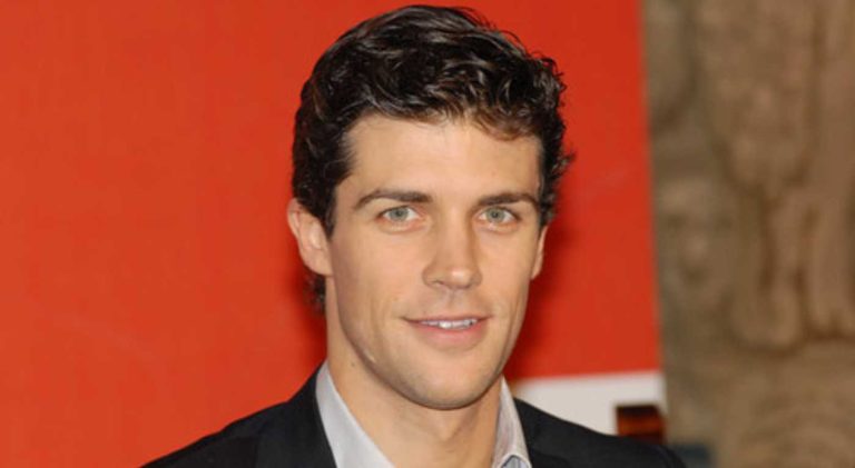 Roberto Bolle, “L’amore vince le distanze”: il profondo legame con il ... Roberto Bolle, “L’amore vince le distanze”: il profondo legame con il ...